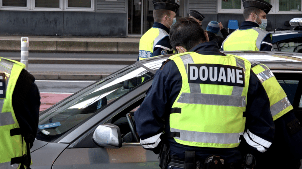 Des contrôles douanier renforcés seront désormais mis en place à partir ...